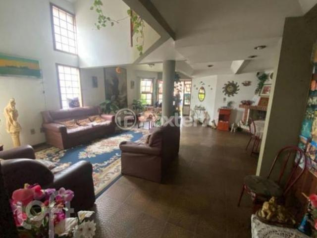 Casa, 6 dormitórios, 278.48 m², em Santana