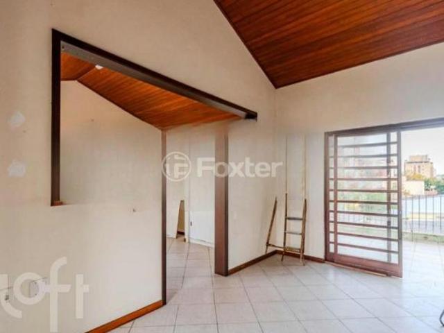 Casa, 6 dormitórios, 279.44 m², em Cristal