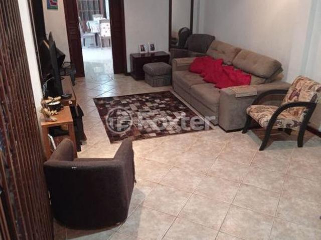 Casa, 6 dormitórios, 420 m², em Cristal