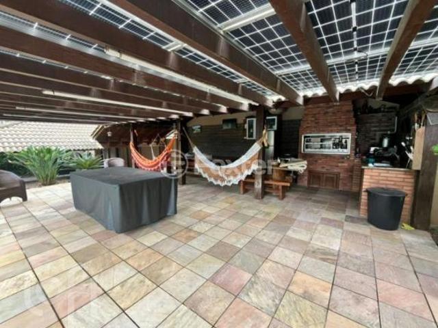 Casa, 6 dormitórios, 513.45 m², em Igara
