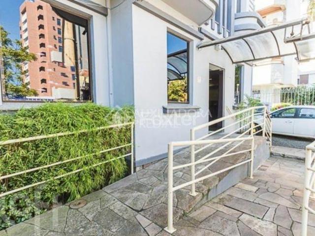 Casa, 6 dormitórios, 466 m², em Bela Vista