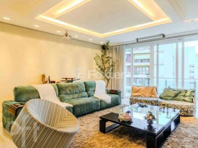 Casa, 6 dormitórios, 714 m², em Menino Deus