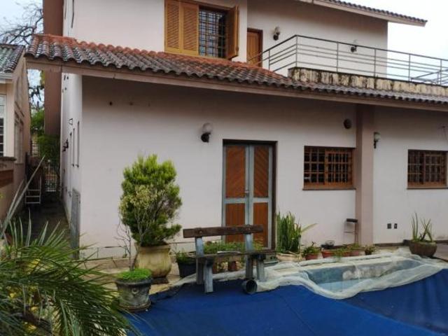 Casa 6 quartos, 3 suites