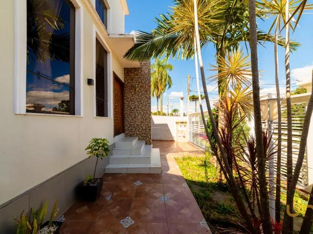 Casa 6 Quartos Bacacheri 192m²
