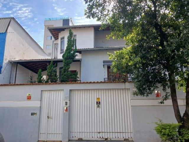 Casa 6 quartos, piscina, no Bairro Dona Clara Excelente oportunidade
