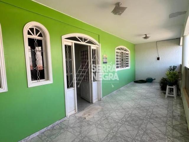 CASA 6 QUARTOS SOBRADO GARAGEM VARANDA ARMÁRIOS TAGUATINGA NORTE DF