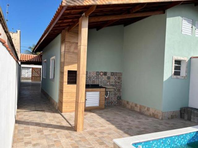 Casa 78m2 a venda no Tupy Itanhaem lado praia com piscina
