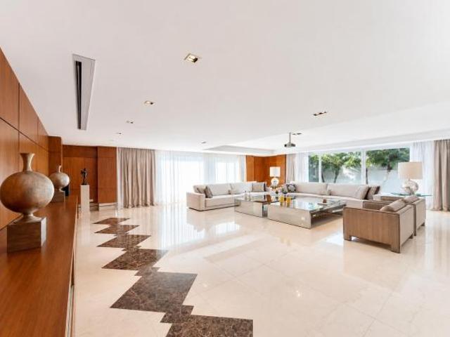Casa 701m² com 4 Suítes em Condomínio WEST SIDE II Campo Comprido Curitiba PR