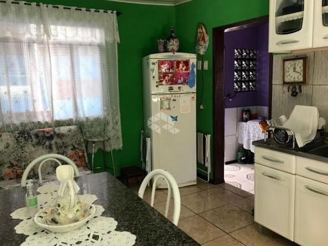 Casa 70m² 03 dormitórios, 04 vagas no Bairro Niterói em Canoas