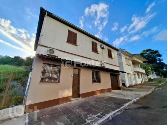 Casa, 7 dormitórios, 385.59 m², em Guarani