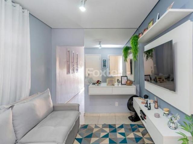 Casa, 7 dormitórios, 639 m², em Vila Ré
