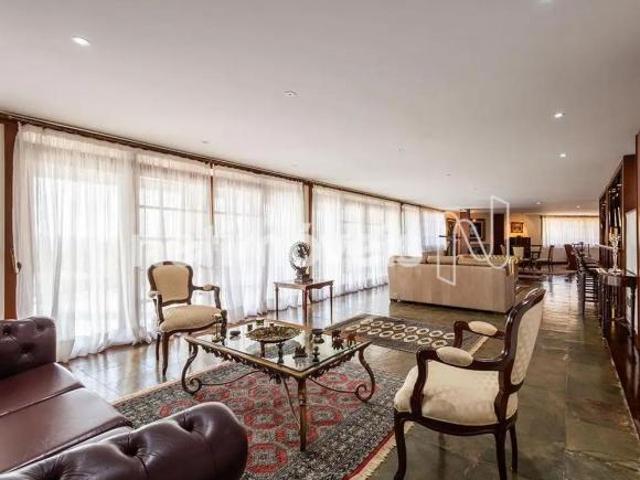 Casa 7 suítes no Lago Sul