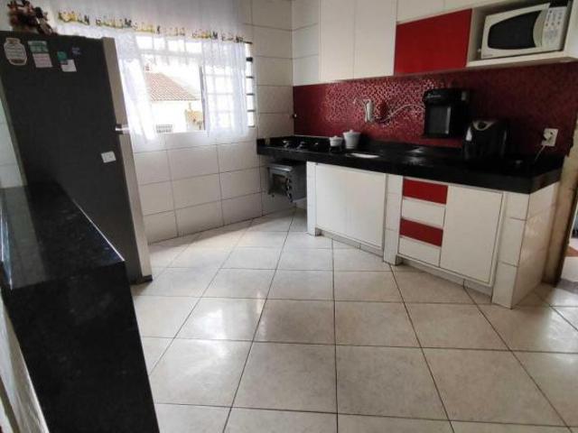 Casa, 7 quartos, 3 suites, 5 vagas