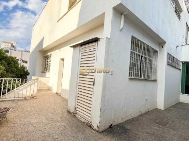 Casa, 7 quartos, 3 suites, 6 vagas