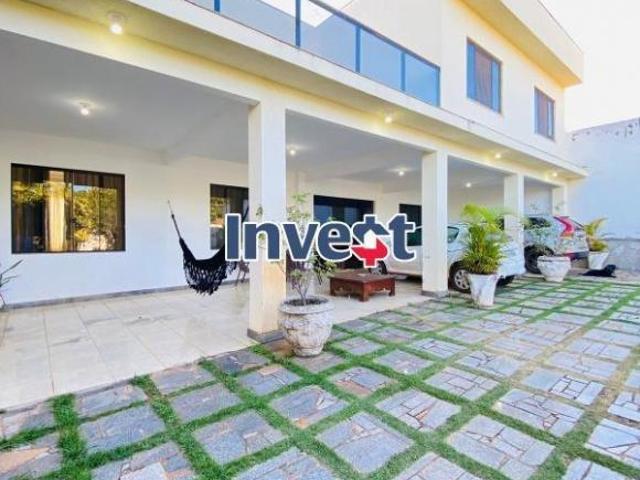 Casa 7 quartos sendo 4 suítes 1 com closet, lote 800m², Rua 4 Vicente Pires