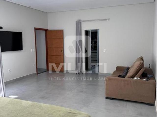 Casa para venda em Luizote de Freitas, Uberlândia