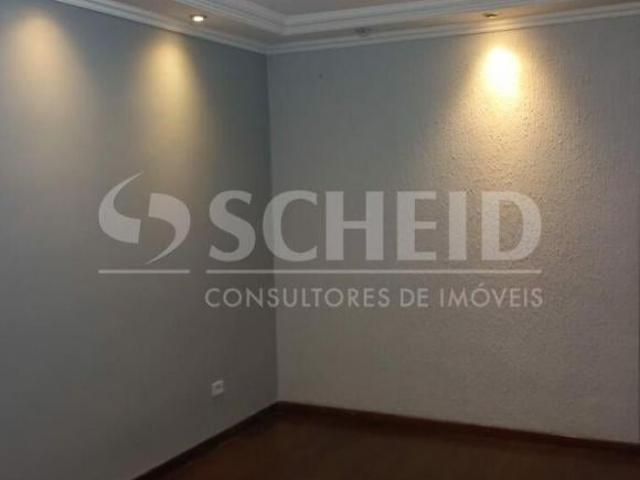 Casa 82m2 no Campo Grande, 2 quartos, sala, cozinha, churrasqueira, depósito nos fundos e 1 vaga
