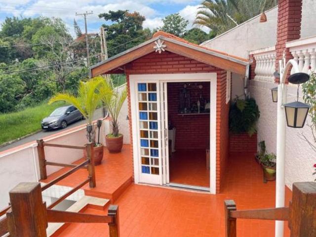 Casa 8 dormitórios Águas de São Pedro