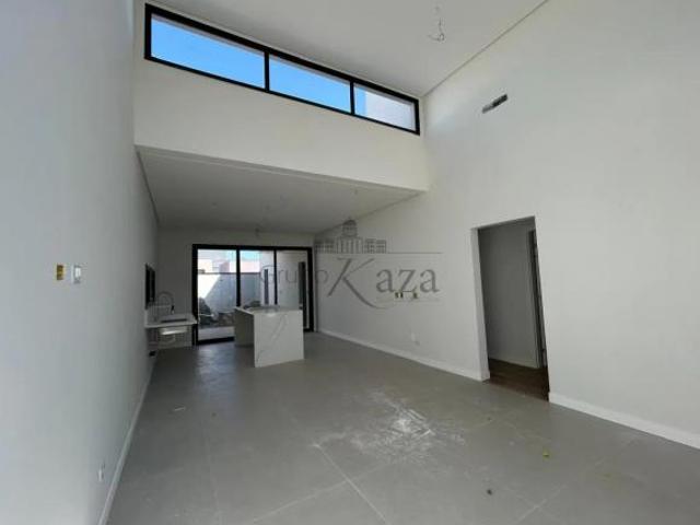Casa/Condomínio Residencial No bairro Bairro Floresta Reserva Aruanã