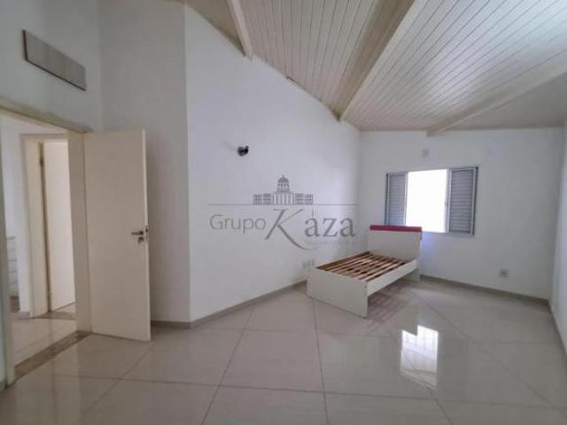 Casa/Condomínio Residencial No bairro Urbanova Beija Flor