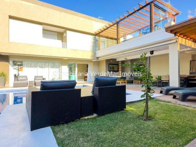 Casaà venda no Condominio Jardim Acapulco na praia de Guarujá