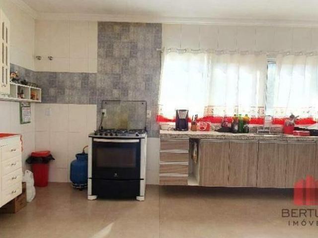 CASA/ÁREA A VENDA EM VINHEDO/SP