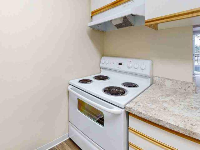 Casablanca Apartment Homes 1 Bedroom Apartment for Rent at 10710 Evergreen Way, Everett, WA 98204 Holly