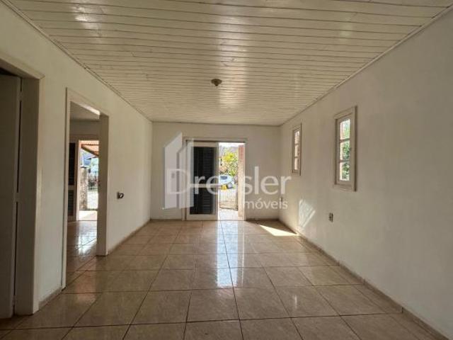 Casas 4 dormitórios Moinhos D Água