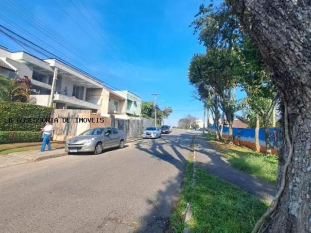 Casas 3 e 4 Quartos para Venda em Curitiba, UBERABA, 3 dormitórios, 1 suíte, 4 banheiros, 4 vagas
