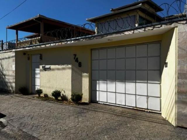 Casas 3 e 4 Quartos para Venda em Betim, Ingá, 4 dormitórios, 2 suítes, 3 banheiros, 3 vagas