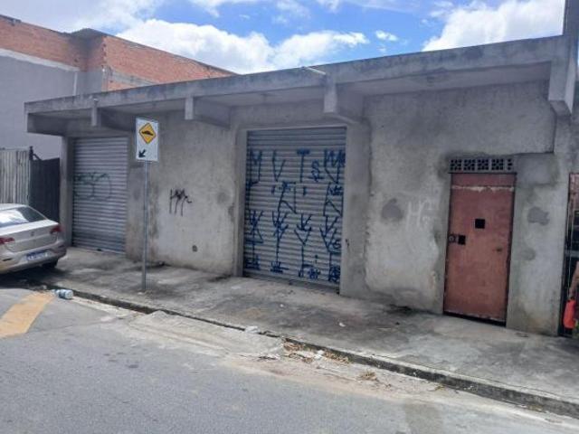Casas terreno com 5 casas e 02 Salões Comercial