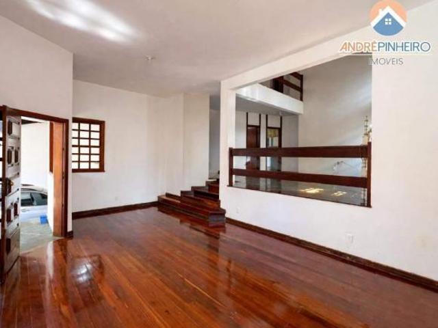 CASAS A VENDA NO BAIRRO PLANALTO 4 QUARTOS 8 VAGAS