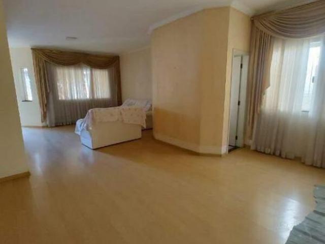 Casas à Venda no Centro de Santa Bárbara d&apos Oeste com 3 Suítes e Salão de Festas