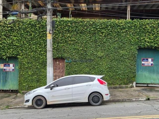 Casas à venda com área total de 680 m² no Bosque da Saúde