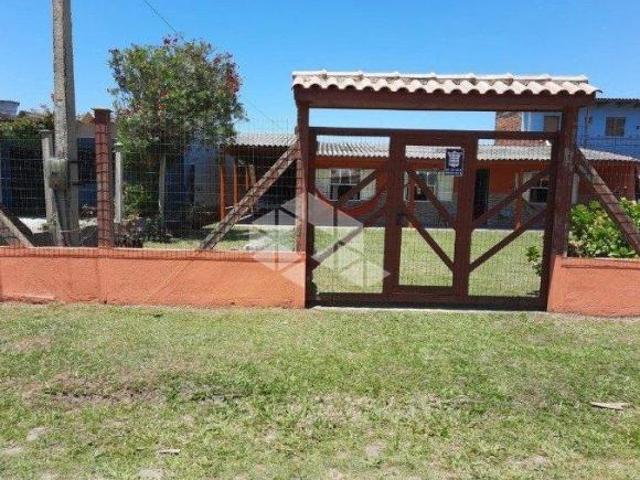 Casas à venda em BALNEARIO MAGISTERIO, Bairro Balneário Pinhal, 4 dormitórios, 80m privativos por R