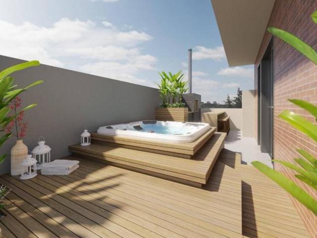 Casas à venda em Santa Cândida, Curitiba | 3 quartos com 132 m²