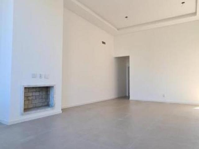 CASAS A 400 METROS DO MAR EM IMBÉ