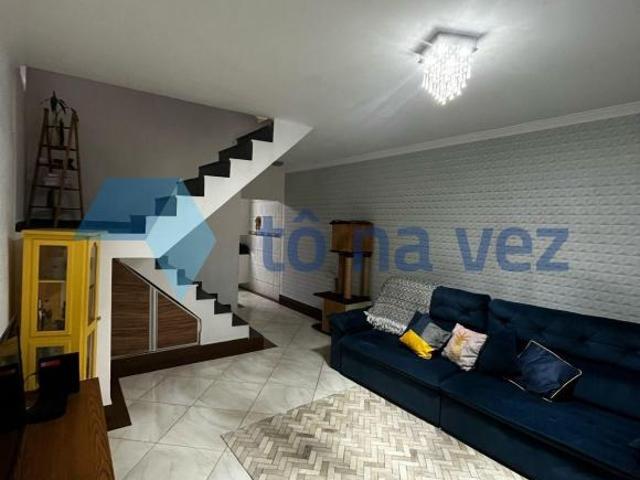 Casas &amp  Sobrados 3 dormitório s em Baeta Neves
