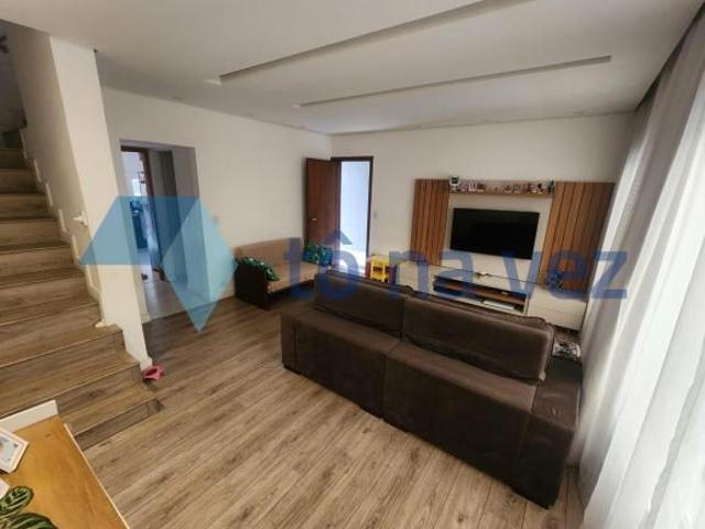 Casas &amp  Sobrados 3 dormitório s em Paulicéia