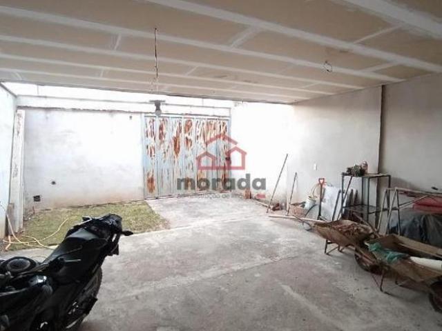 Casas com 2 pavimentos no bairro Conjunto Habitacional Jadir Marinho Itaúna MG