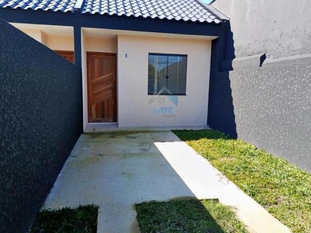 Casas com ático, três quartos à venda na região do Tatuquara, próximo à Rua Marcos Bertoldi