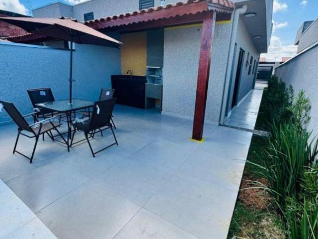 Casas com Piscina à Venda no Bairro Jamaica em Itanhaém 600m da Praia
