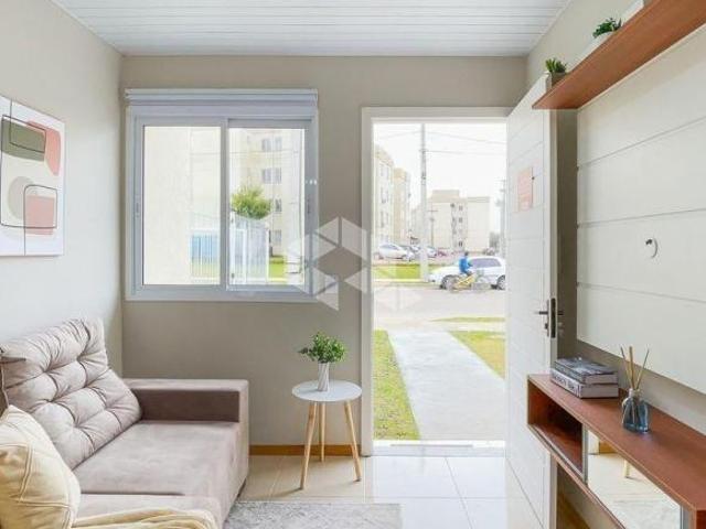 Casas de 1 dormitório pátio individual na frente e nos fundos