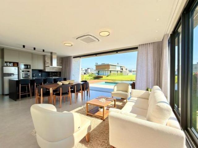 Casa em Condomínio 5 Dormitórios Bairro Amare Home Resort