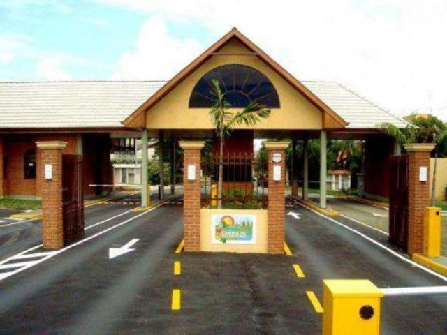 CASAS EM CONDOMÍNIOS CAMPOS DE SANTO ANTONIO ITU