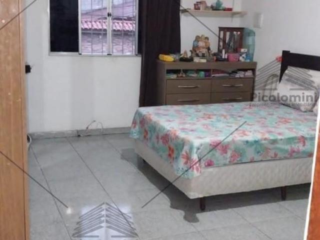 Casas geminadas Penha 221mt2 construção 8 dormitorios 1suite 4 wcs 2 vagas proximo shopping Penha