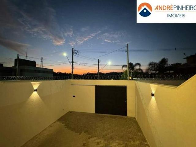 Casas Individuais à Venda, Bairro Novo Centro Lote de 180m² | 4 Unidades Disponíveis R$ 614.800,0