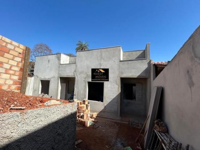 Casas no bairro Planalto em Mateus Leme/MG
