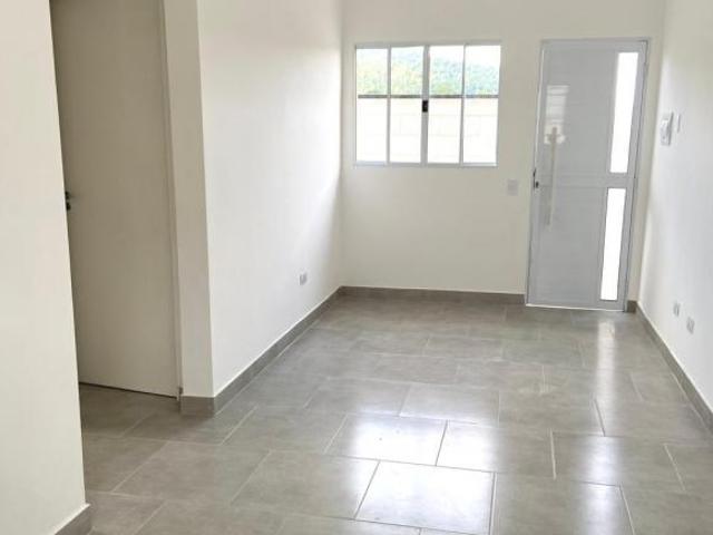 Casas novas a venda com 2 dormitórios e quintal em világio na Vila São Paulo