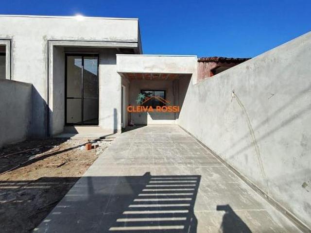 Casas Novas á Venda com Piscina a 350 Metros do Mar Matinhos